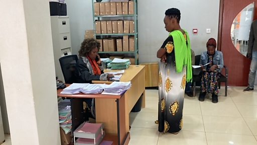 Imvo n'Imvano: Amasaha mashya y'akazi n'amashure mu Rwanda - BBC News ...