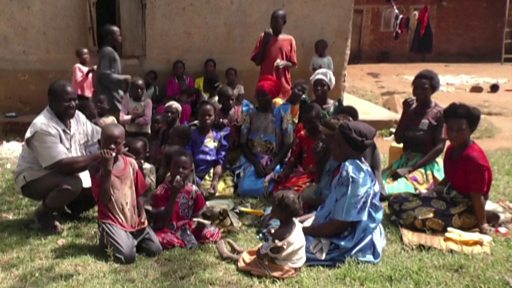 Musa Hasahya Kasera: Uganda man with 12 wives, 102 children and 568 ...