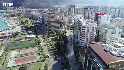 Hatay’da köylerin en büyük ihtiyaçlarından biri çadır - BBC News Türkçe
