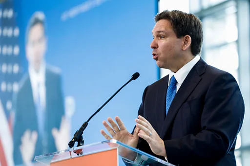 Ron DeSantis 2024 campaign launch hit by Twitter tech glitch - BBC News