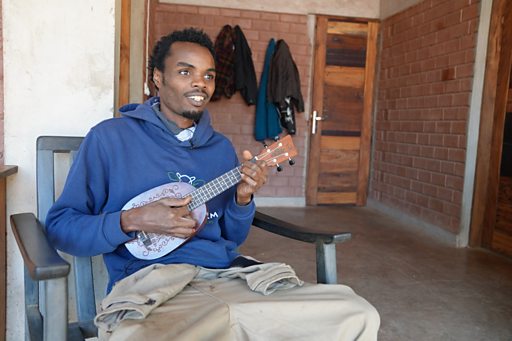 Mtanzania atengeneza mfumo wa kusafisha maji taka yanayozalishwa ...