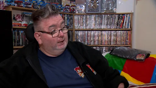 Disabled man without hands or legs is left without carers - BBC News