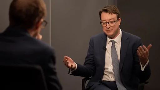 I'm acting alone, says Simon Clarke after calling for PM to go - BBC News