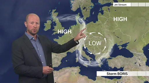 Storm Boris: Italians evacuate as flooding hits Emilia-Romagna - BBC News