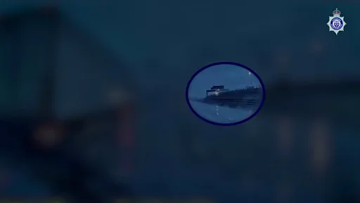 M6: Dashcam captures lorry falling 60ft from Thelwall Viaduct - BBC News