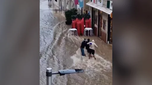 Spain floods: Málaga evacuates thousands as more flood alerts issued ...