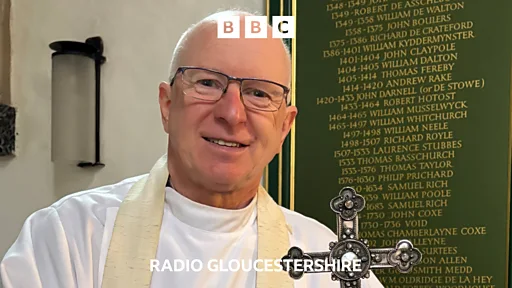 Stolen cross returned to Gloucestershire church after 30 years - BBC News