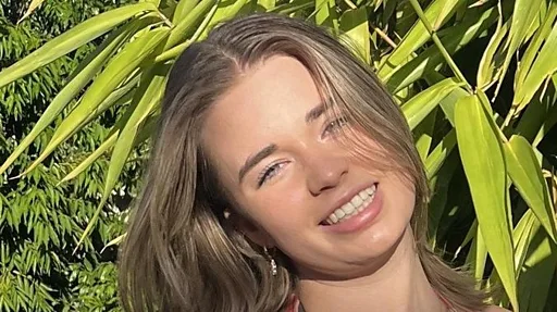 Holly Bowles: Father of teen who died in Laos poisonings tells BBC she ...