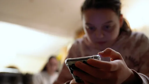 Denmark to ban phones in schools - CBBC Newsround