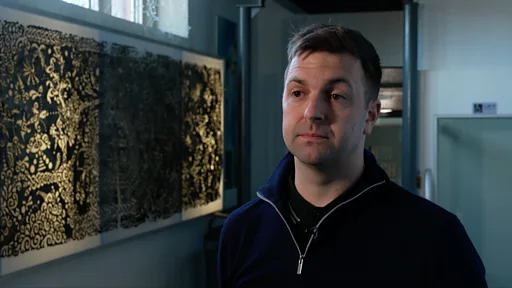 Irish language: First 'strike' over cross-border funding cuts - BBC News