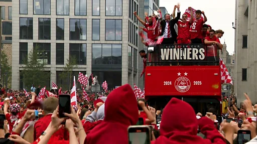 Aberdeen fans ready to celebrate with Scottish Cup parade - BBC News