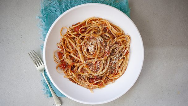 10 ways to cook dinner in the microwave on a budget - BBC Food