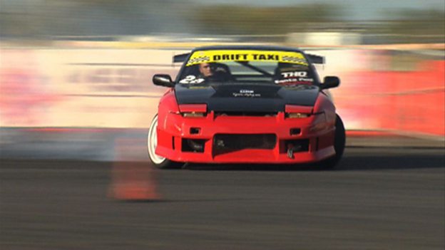 Science / Design & Technology KS2: How air resistance slows down ...