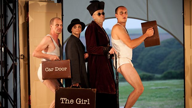 Other Brechtian devices - Epic theatre and Brecht - GCSE Drama Revision ...