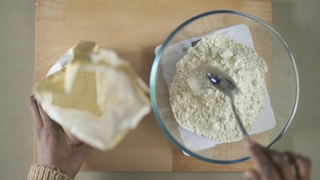Step-by-step simple guide on how to make bread - BBC Bitesize