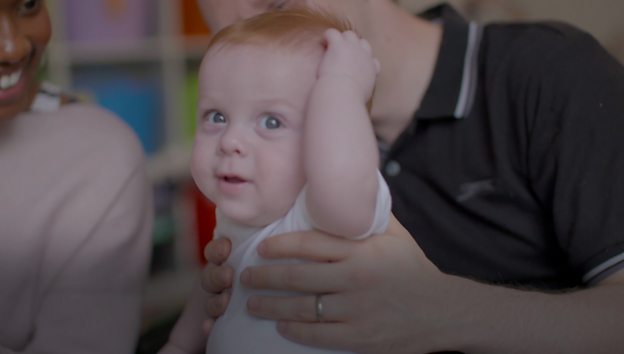 Baby singing: How does singing help a baby's development? - BBC Tiny ...