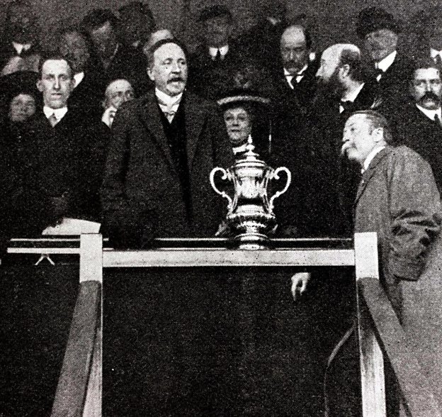 The FA Cup: History of a trophy - BBC Bitesize