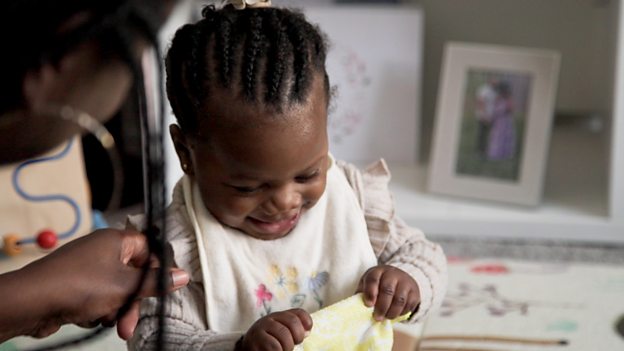 Exploring sounds with babies - BBC Tiny Happy People