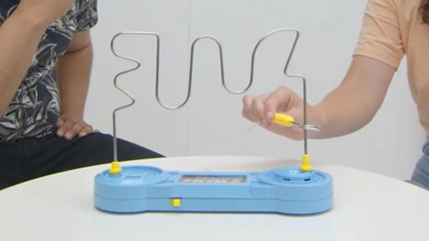 Electrical circuits - BBC Bitesize