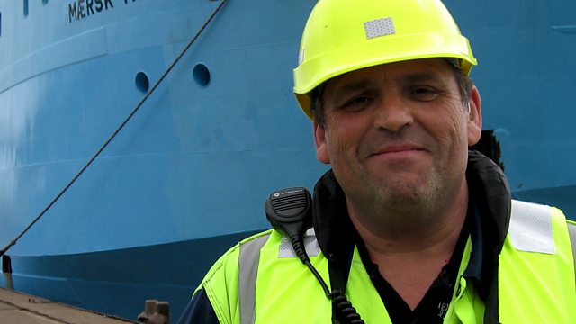 BBC One - The Harbour - Harbour workers