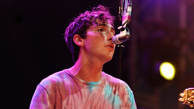 Videos - Whitney - Reading and Leeds 2016 - BBC