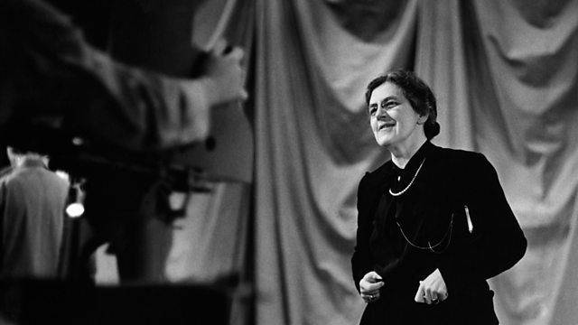 BBC Symphony Orchestra & Chorus 2018-19 Season BBC Singers perform Lili ...