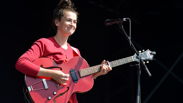 Videos - This Is the Kit - Glastonbury 2019 - BBC