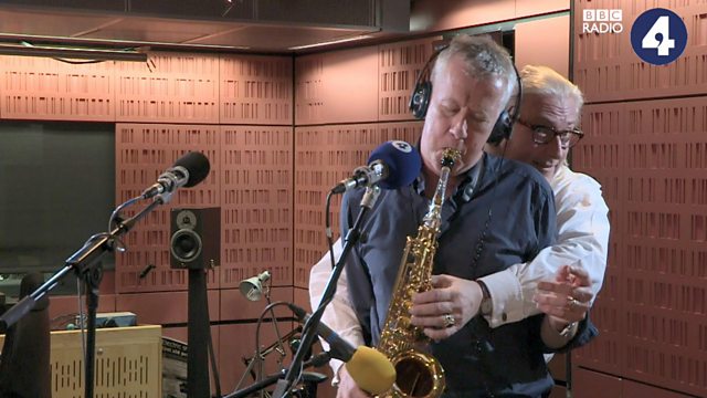 BBC Scotland - BBC Scotland - How the iconic saxophone solo from Gerry ...
