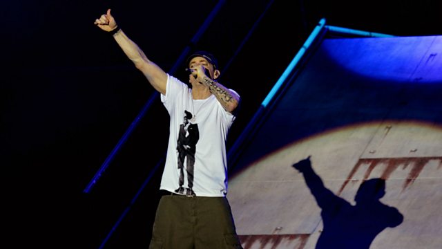 BBC - 12 celebrities you didn't know are left-handed