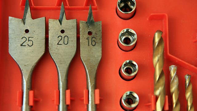 Hand tools: Saws, drills and chisels - Practical guide: Using hand ...