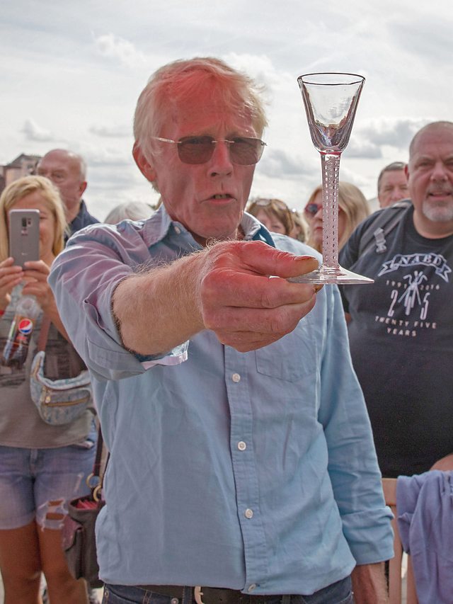 BBC One - Antiques Roadshow - Andy McConnell