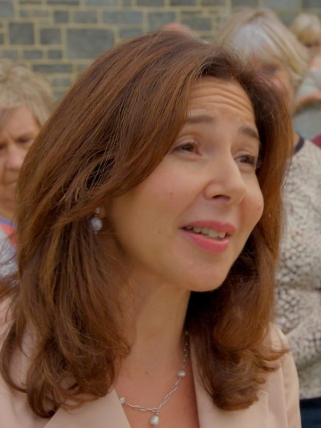 BBC One - Antiques Roadshow - Suzanne Zack