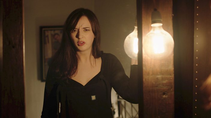 Lou Sanders’ TOP TEN tips to become a beauty model - BBC Three