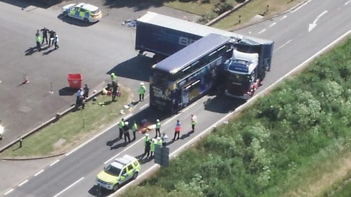 Two dead in A47 Guyhirn bus and lorry crash - BBC News
