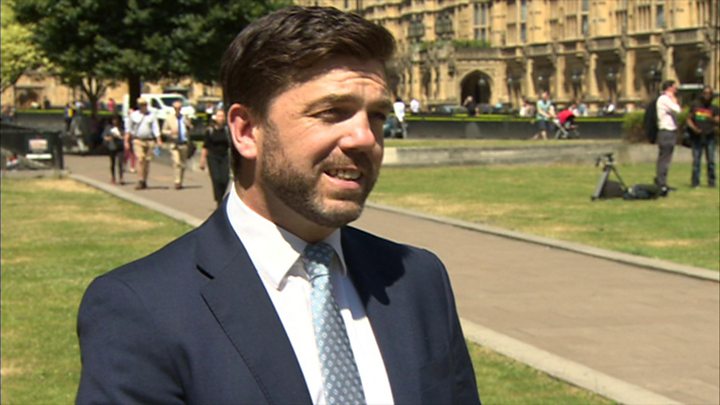 Welsh Conservative leader Andrew RT Davies quits - BBC News