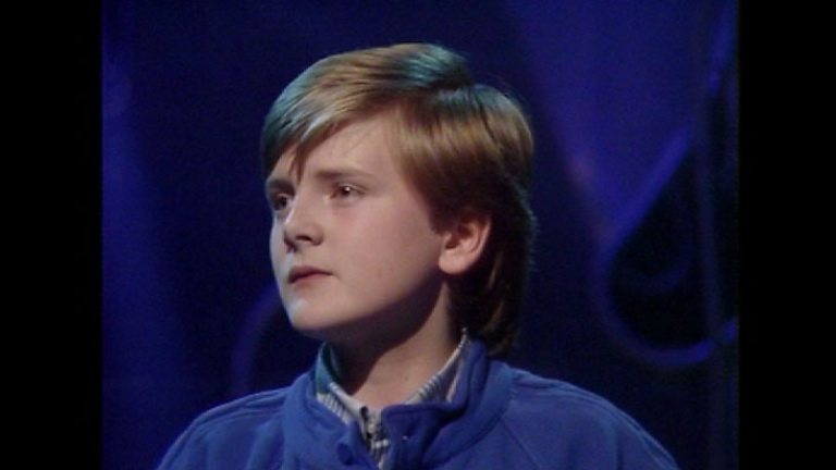 BBC Two - Top of the Pops, Aled Jones - Walking in the Air Christmas 1985