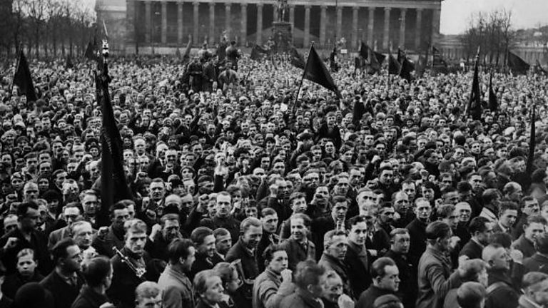 BBC World Service - Witness History, World War Two