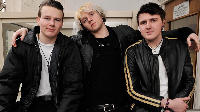 BBC Radio 1 - Huw Stephens, Darlia in session, Darlia live in session ...