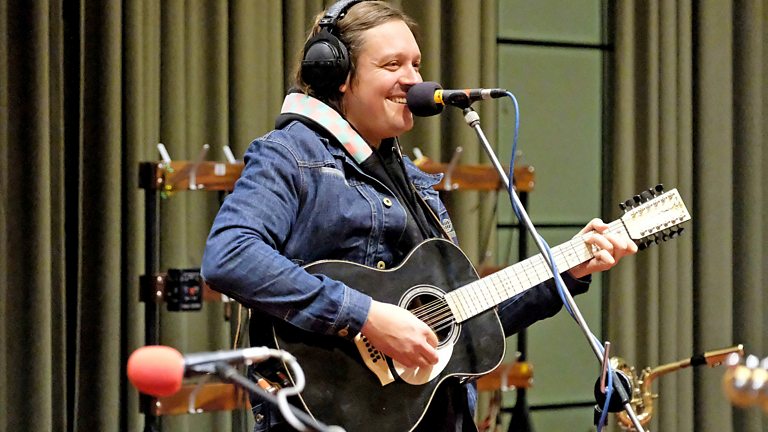 BBC Radio 6 Music - Lauren Laverne, Tom Ravenscroft is joined by Arcade ...