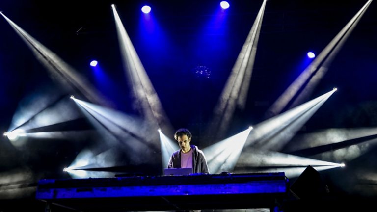 BBC - A tribute to the synth: how synthesisers revolutionised modern music