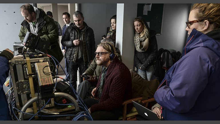 Bbc Two The Fall Series 2 Episode 5 Behind The Scenes Photos And