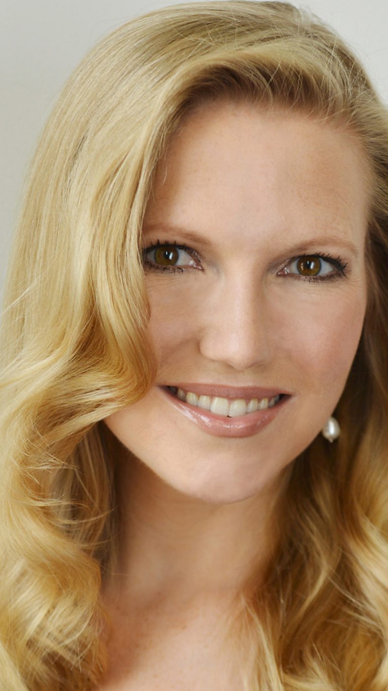 BBC News - World Business Report - Alice Baxter