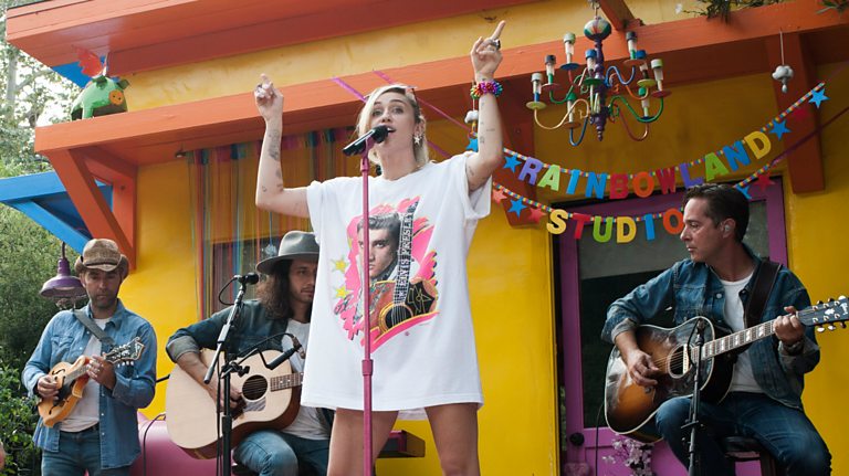 BBC - The 14 best Live Lounge covers of 2017 so far
