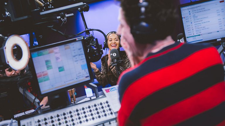BBC - Here's how your favourite music makes it to the Radio 1 Playlist