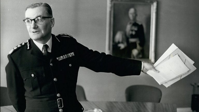 BBC Two - Bent Coppers: Crossing the Line of Duty - Bent Coppers ...