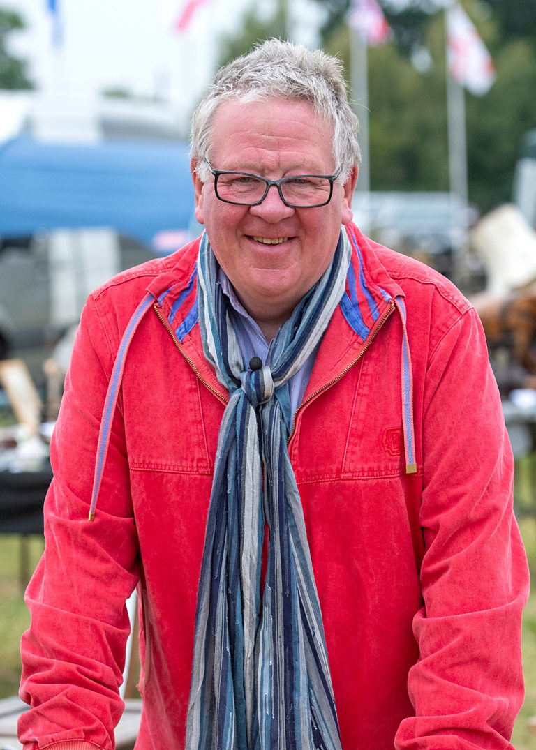 BBC One - Bargain Hunt - Philip Serrell