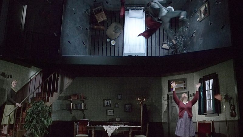 Lights and the lighting designer - Theatre design - GCSE Drama Revision ...