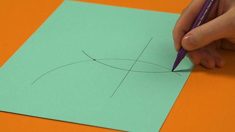 How to bisect lines and angles - BBC Bitesize