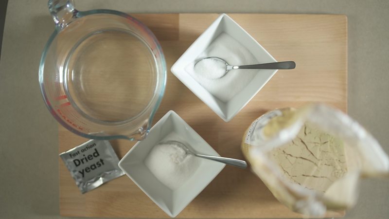Step-by-step simple guide on how to make bread - BBC Bitesize
