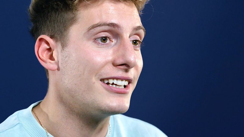 How to become a radio presenter: Swarzy's story - BBC Bitesize